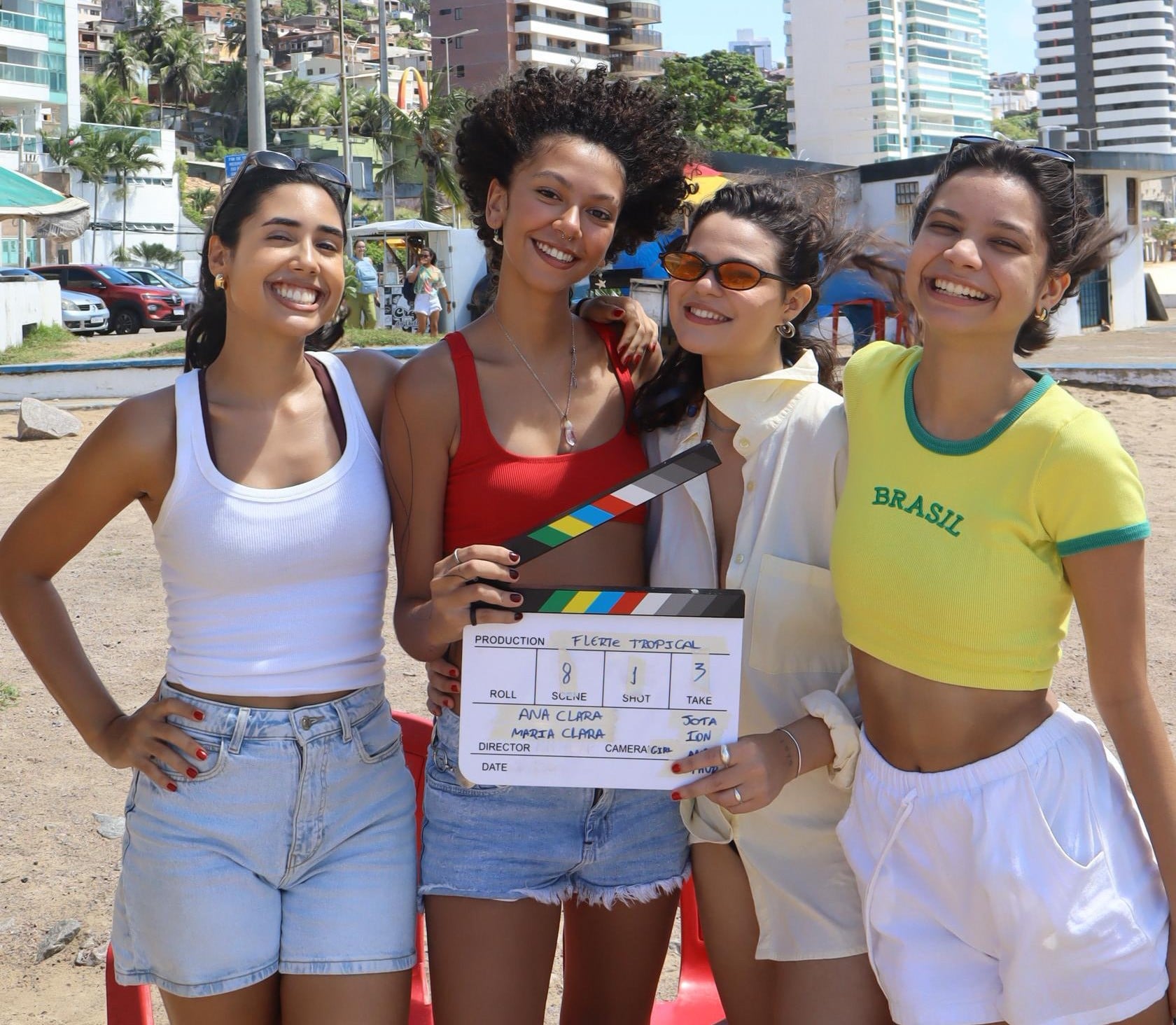 “Flerte Tropical”: Maria Liz estreia no cenário potiguar com frescor pop